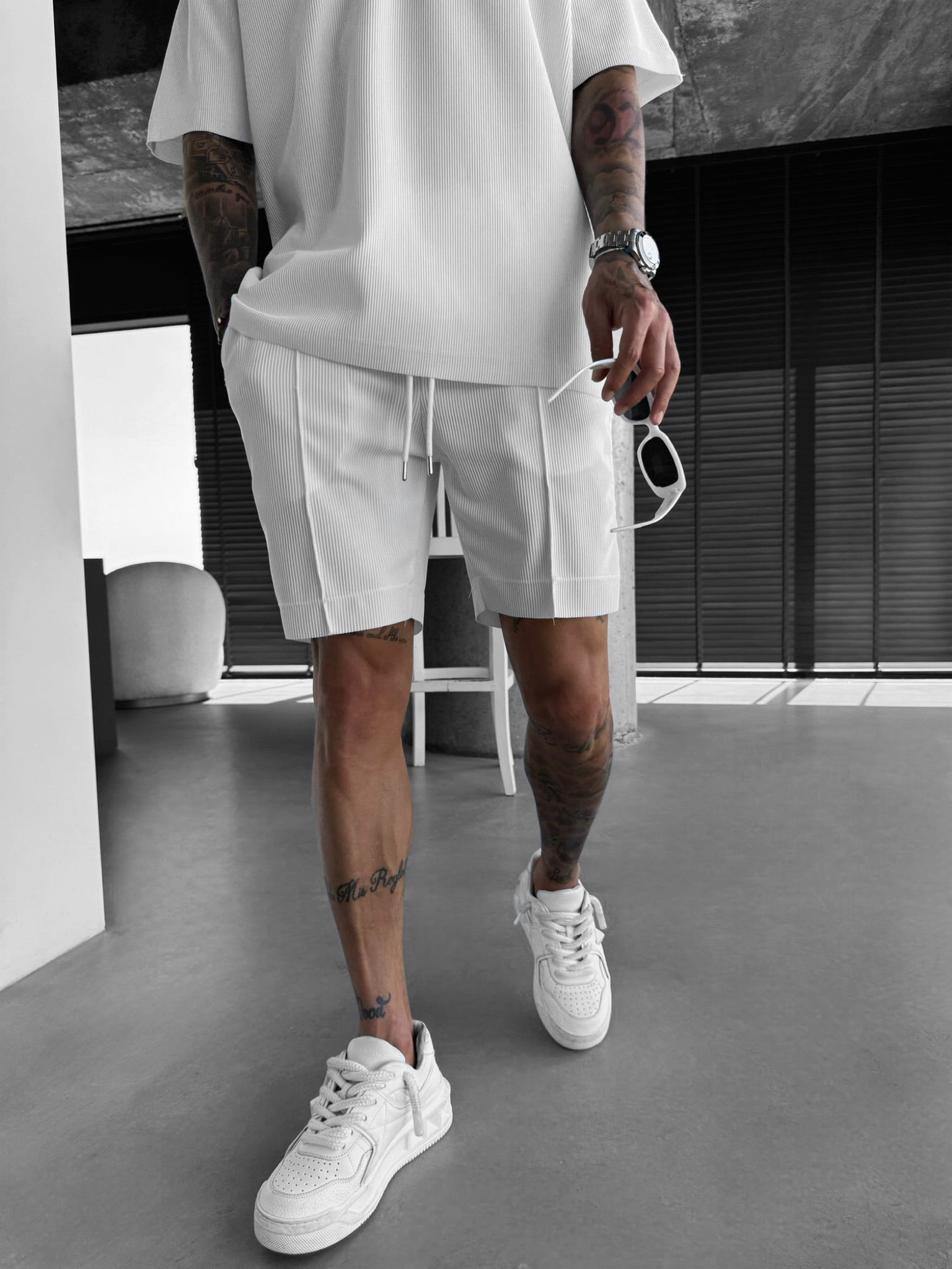 Loose Fit Textured Seam Shorts - White – Kleidermafia
